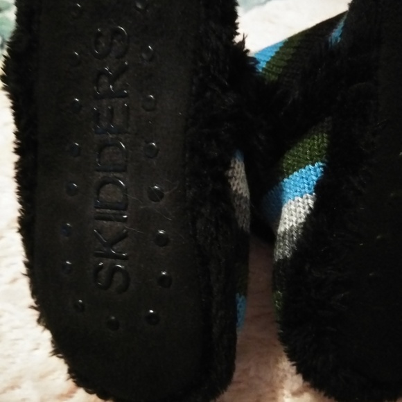 Skidders | Shoes | Skidders Plush Lined Gripper Bottoms Slippers | Poshmark
